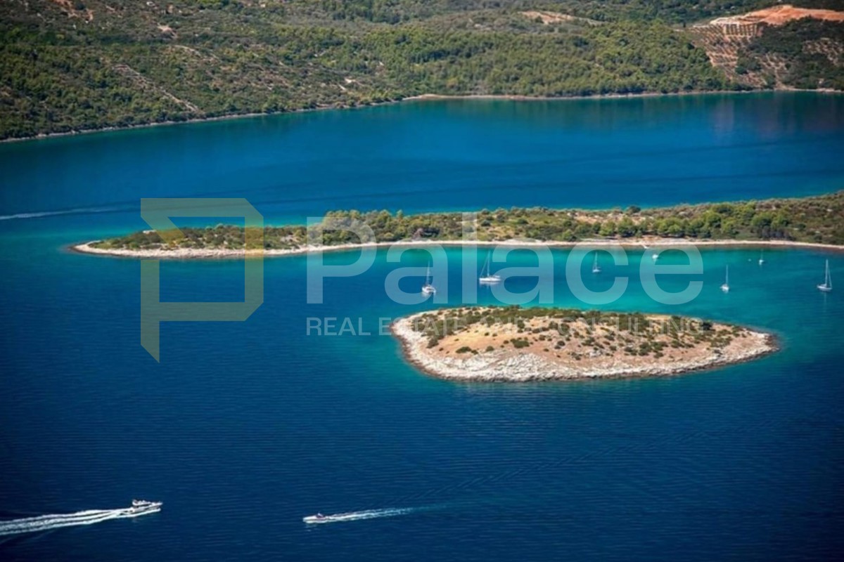 Palace Agency - Građevinsko zemljište prvi red do mora – Žman, Dugi ...